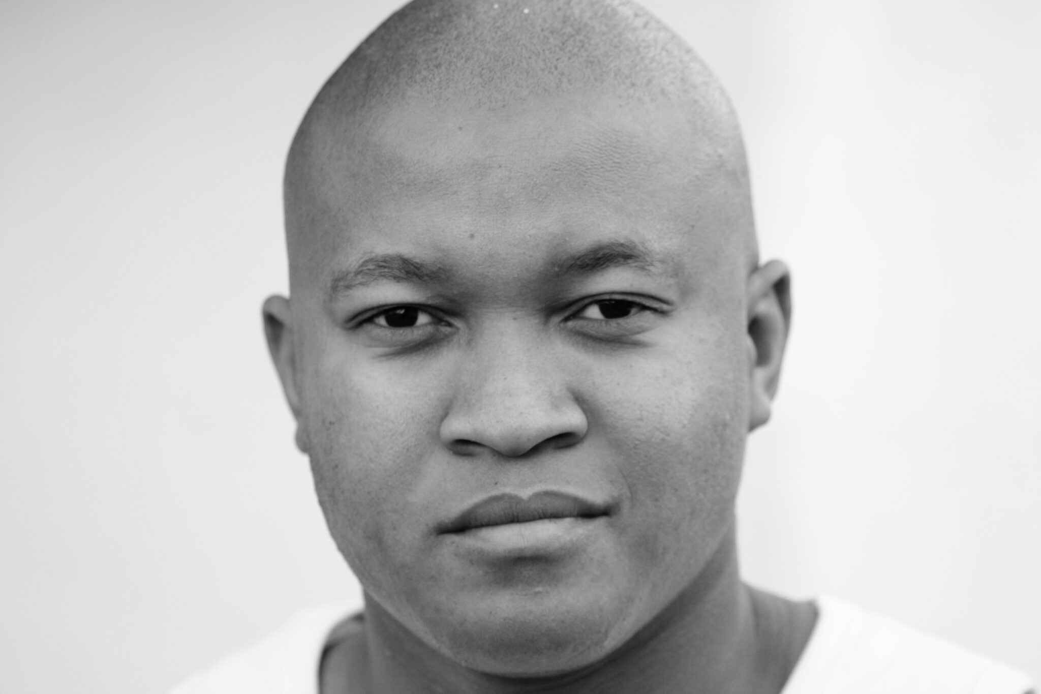 Nzeru Nsaí, Zé, Outside – Chestnut Review